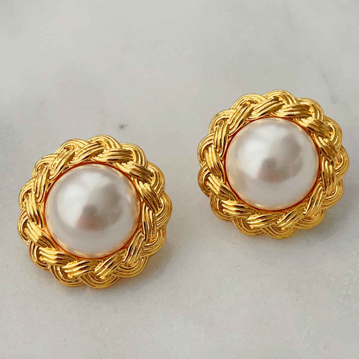 US$ 4.50 - Simple round earrings - www.charmself.com