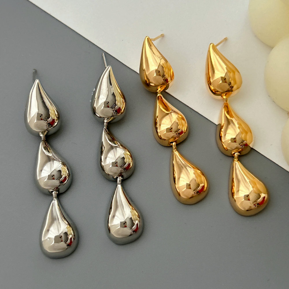 US$ 3.00 - Metal teardrop earrings - www.charmself.com