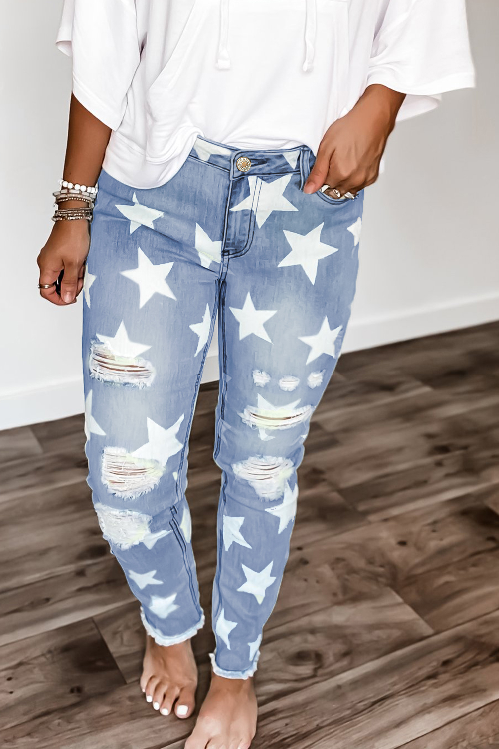 US$ 25.46 - Ripped Star Print Mid Waist Jeans - www.unishe.com