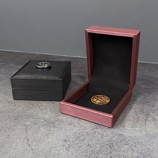 Mysterious Gift Box by Shawn Lee - China Magic Shop - Wholesale Magic