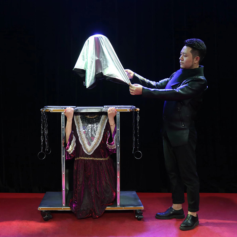 Deluxe Flying Head Illusion - Magic Trick - China Magic Shop