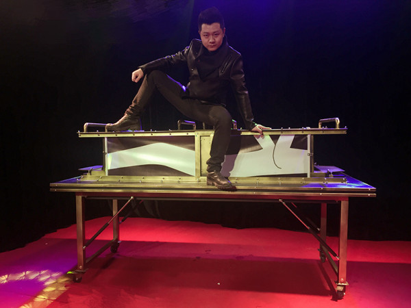 Squeeze Box - Magic Trick - China Magic Shop