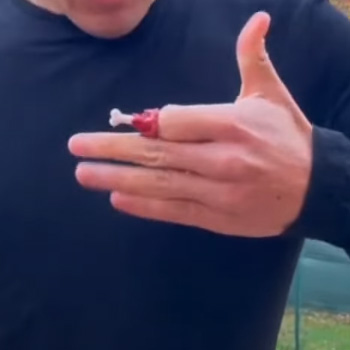 Finger Illusion - Magic Trick - China Magic Shop