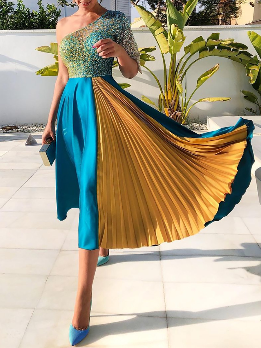 Color matching dress large skirt