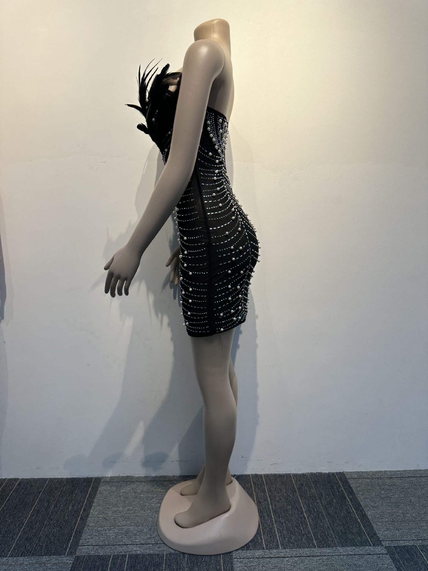 Sexy Feather Hot Diamond Pearl Tight Wrap Hip Dress